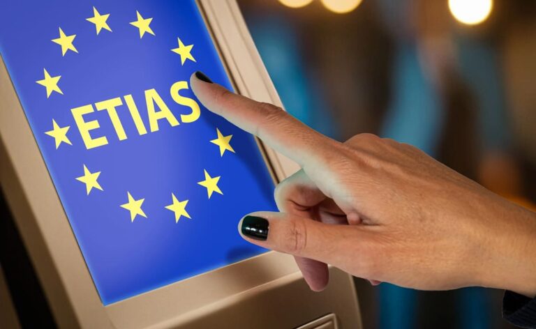 Visa, ETA, arrival card,...: What new travel requirements are coming in ...